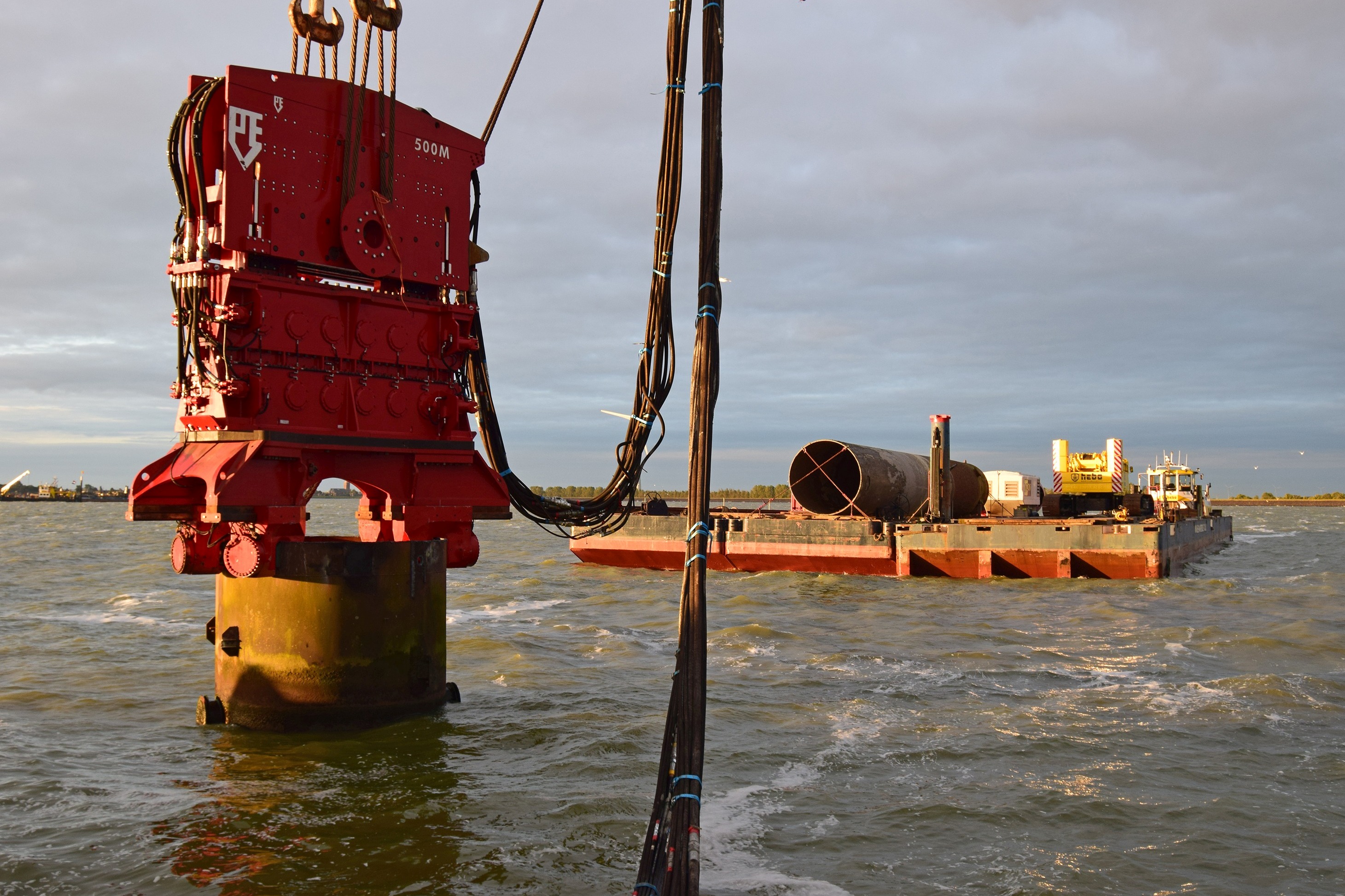 Hydraulisk vibrator for sætning af spuns rør - Lesanco ApS